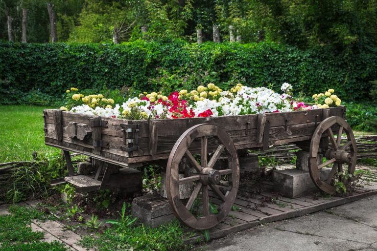 14 Rustic Garden Wagon Ideas For A Country Garden