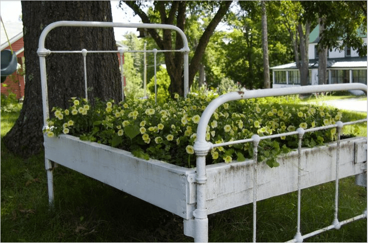 15 Creative Garden Containers