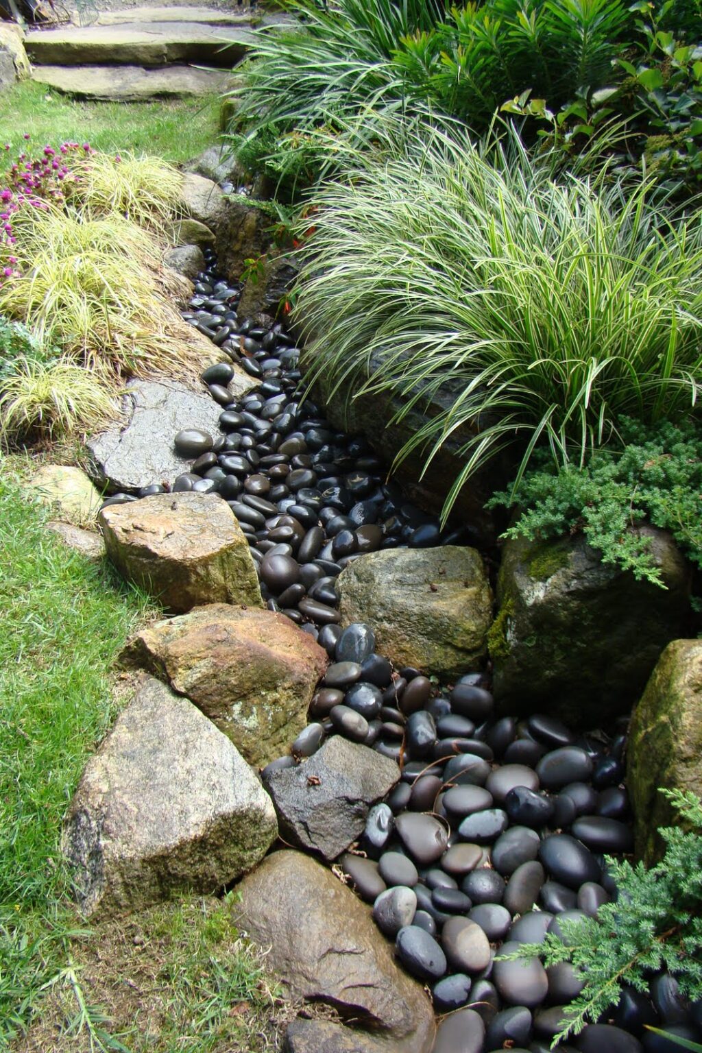 Dry River Bed Is Cheap And Easy To Make, And It Looks Stunning!